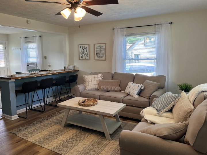 Avon Lake Adorable 2 Bedroom Lake Cottage West Cle - Avon, OH