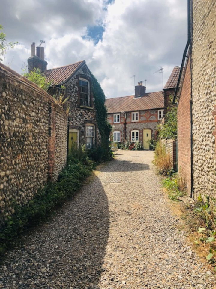 Lily Cottage - Cute Cottage In Idyllic Holt - Holt
