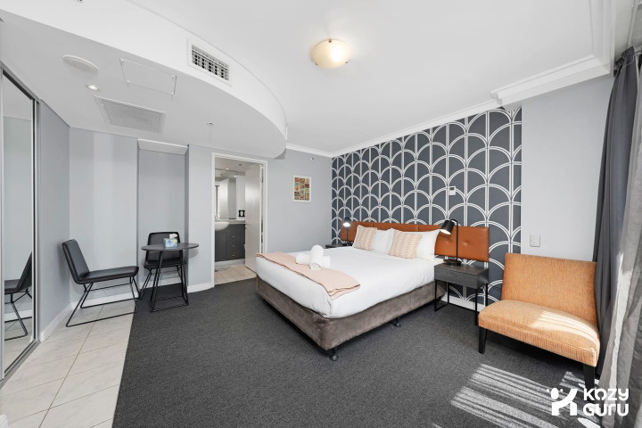 Kozyguru | Cbd Queen Bed Studio Cozy & Convenient - Surry Hills
