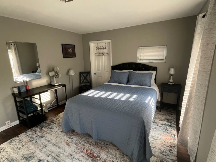 Private Queen Bedroom In Shared Family Style Home - Watertown, NY