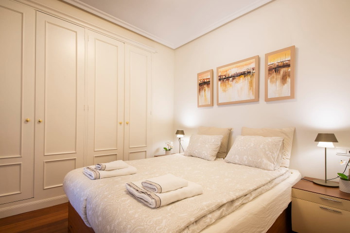 Appartement Au Cœur De La Ville Avec Parking - Saint-Sébastien