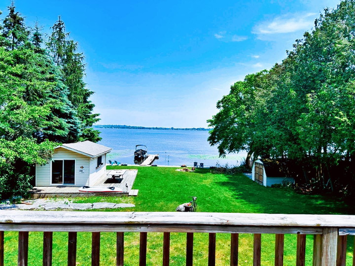 Luxury Lakefront Cottage - Port Perry