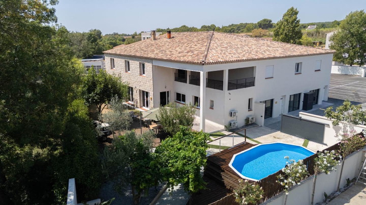 Villa Le Trèfle With Pool - France