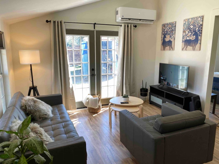 Adorable Open Floor Guest House With Free Parking. - San Antonio, TX