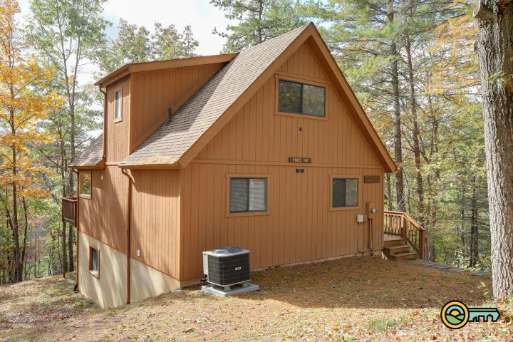 Mountaintop Chalet (#140) - Valley Views! - Virginia