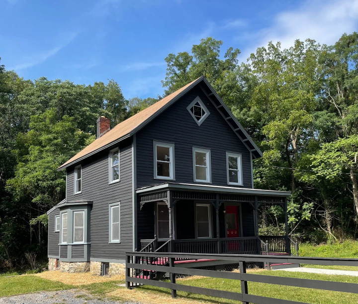 Cozy Farmhouse In Newburgh - Newburgh, NY