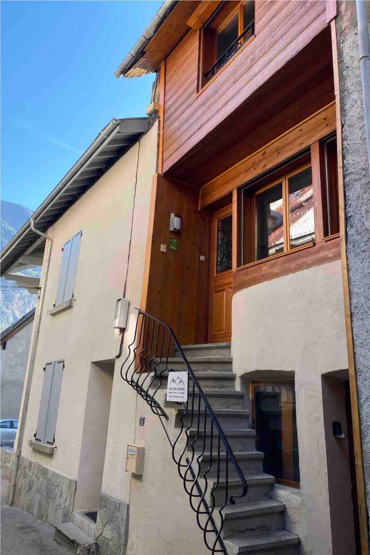 Maison De Bergers, Maison De Ville Adaptée Aux Cyclistes - Le Bourg-d'Oisans