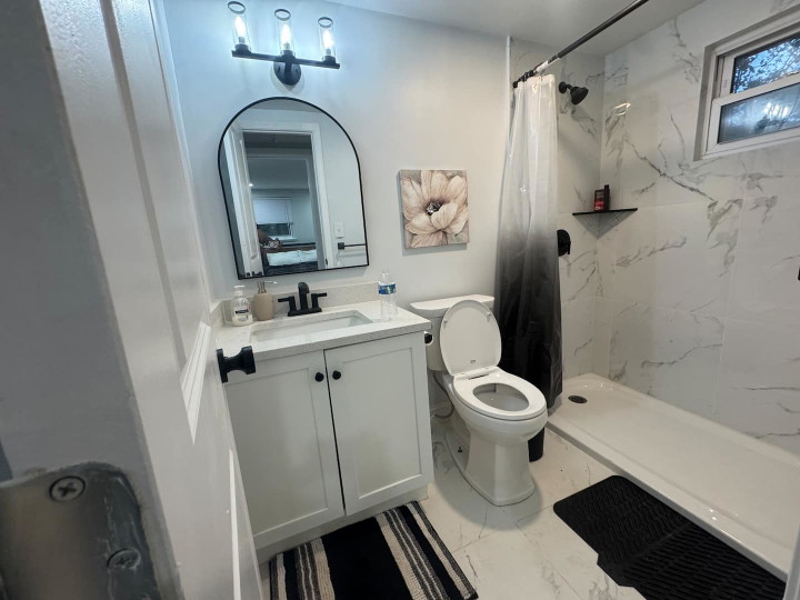 Relaxing Riverside Stay. Minutes To Downtown, Mci. - Parkville, MO