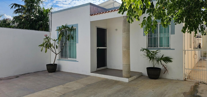 Casa Climatizada Merida 2 Rec C/u Con Baño Privado - Mérida