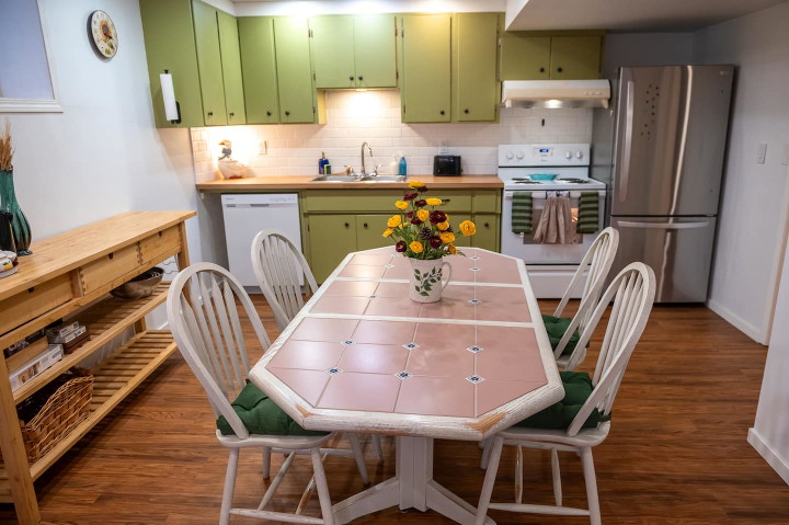 Private Whitehorn Basement Suite-near Yyc Airport - Calgary