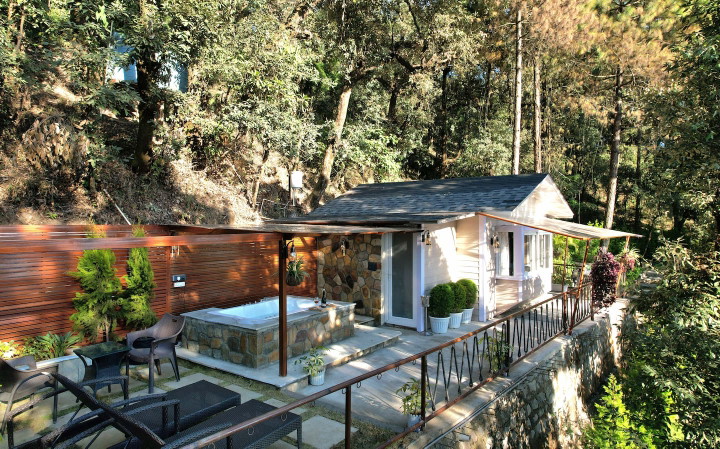 The Dove - Cottage With Jacuzzi By "The Skydrift" - Mussoorie