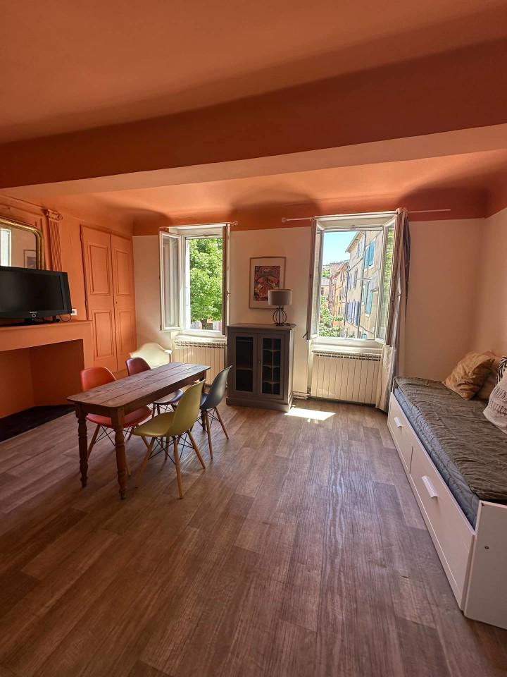 Studio Lumineux Sur Charmante Place Au Cœur Dapt - Villars