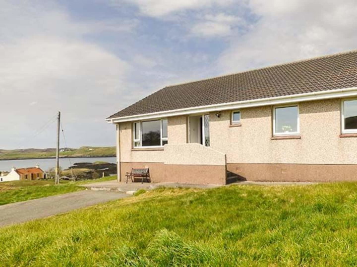 Isle Of Lewis Bungalow, Sleeps 6, Whole House - Harris