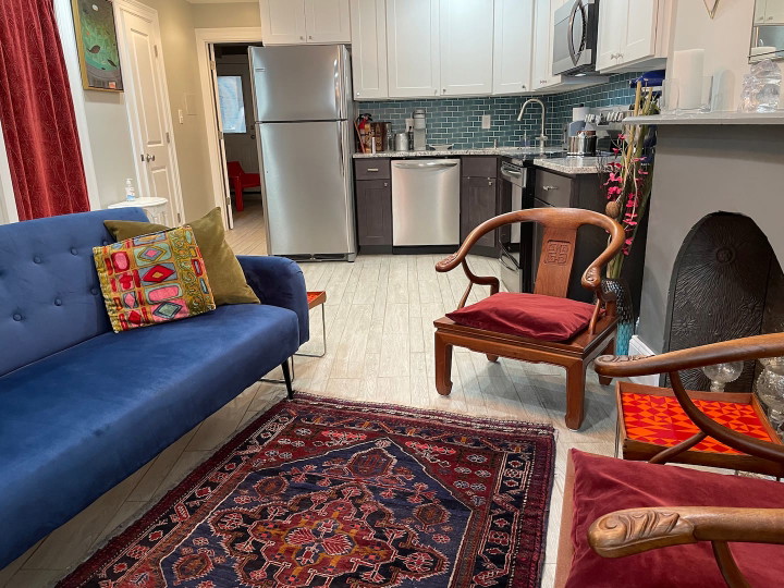 Capitol Hill Charm ~ Modern Refinement - State of Washington