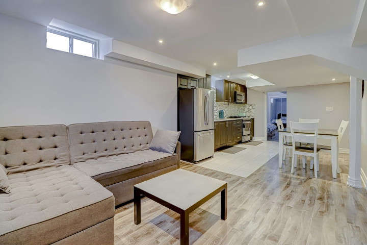 Modern Clean 2bedrm Apartment! - Markham