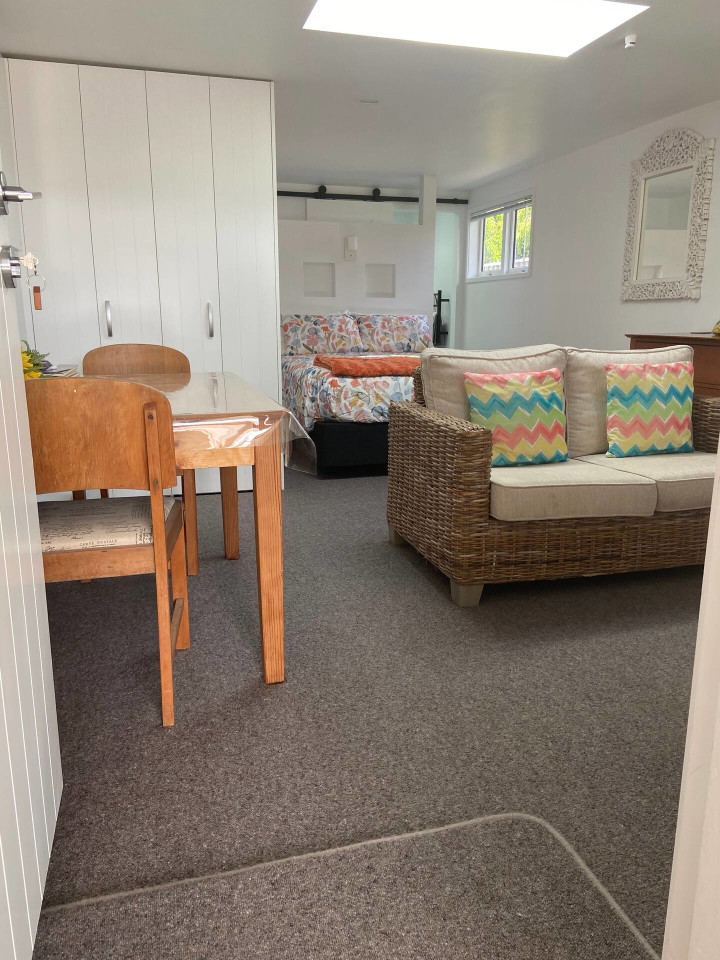 The Little Room - Hotel-style; Private; Motueka. - Kaiteriteri