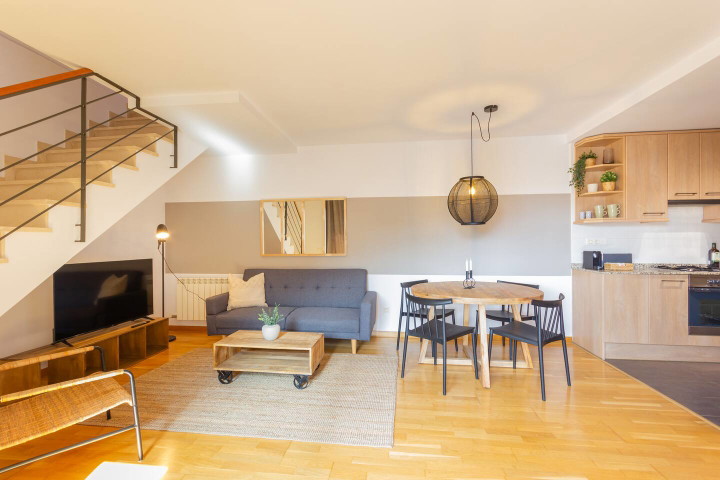Beautiful And Elegant Duplex In Terrassa, Barcelona - Martorell