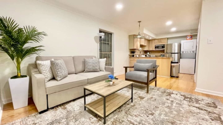 Home Away From Home | Prime Location | 1b1b Apt - Falls Church, VA