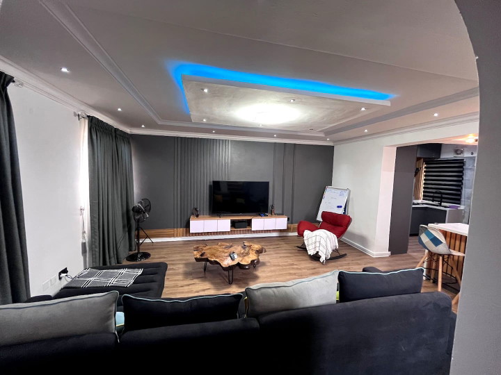 Magnifique Duplex Spacieux De 2 Chambres - Lagos