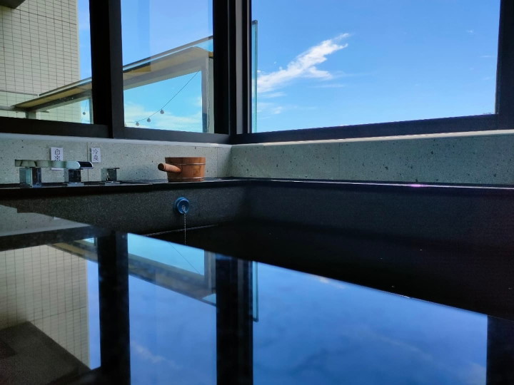 Tou Cheng Xun Tang Cottage (4 People, Extra Beds For 6 People) # Dedicated Parking Space # Infinity Pool On The Top Floor # Netflix Youtube - Yilan County
