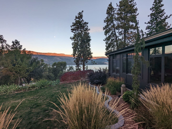Home On Private Acre Minutes From Lake & Wineries - Lake Country