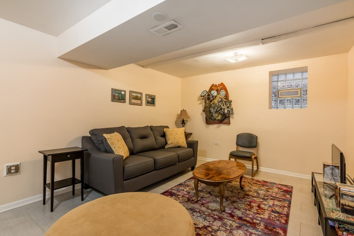 Cozy 2bd/1ba In Charming Logan Square - Chicago