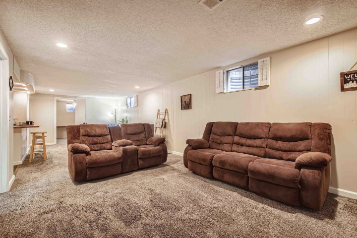 Cozy And Spacious 1 Bedroom Split House. - Lakewood, CO