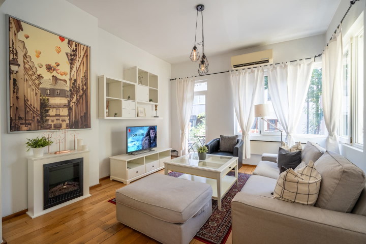 Top Center 2br Apt. W/balcony Fully Equipped Roomy - Bulgarien