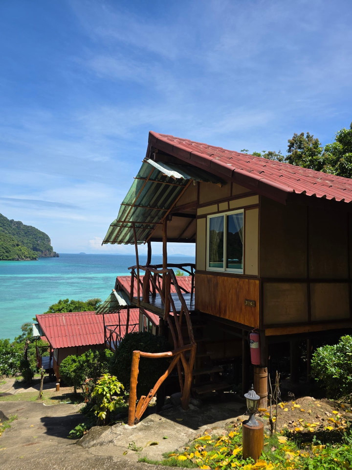 บังกะโลวิวทะเล รายล้อมไปด้วยสวนธรรมชาติ ของเกาะ - ピーピー・ドーン島