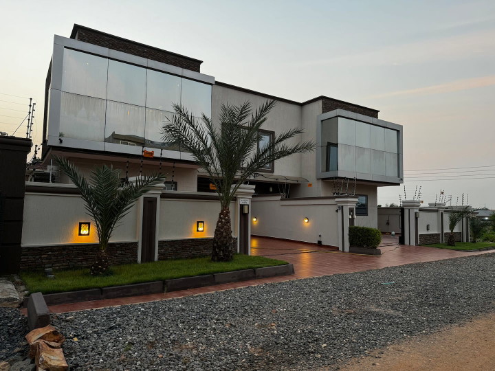 Jupiter Residency #1 - Ghana