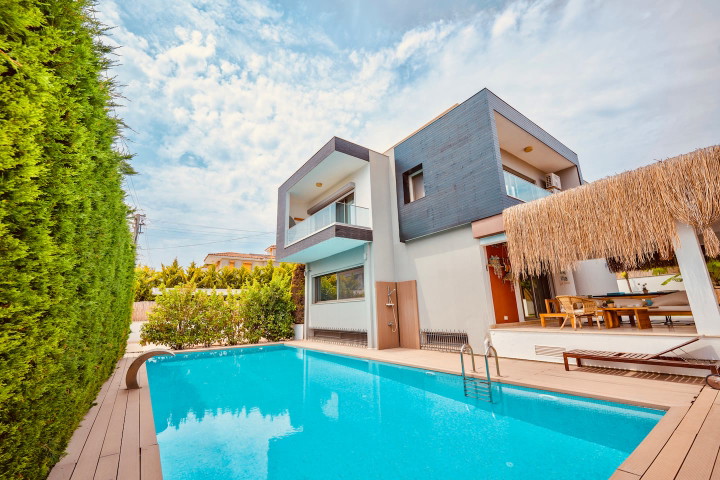 Luxury Vacation Seaside Villa With 100% Privacy - Çeşme