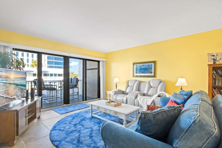 Ocean View Condo Steps From Pool And Beach! - Cocoa Beach, FL