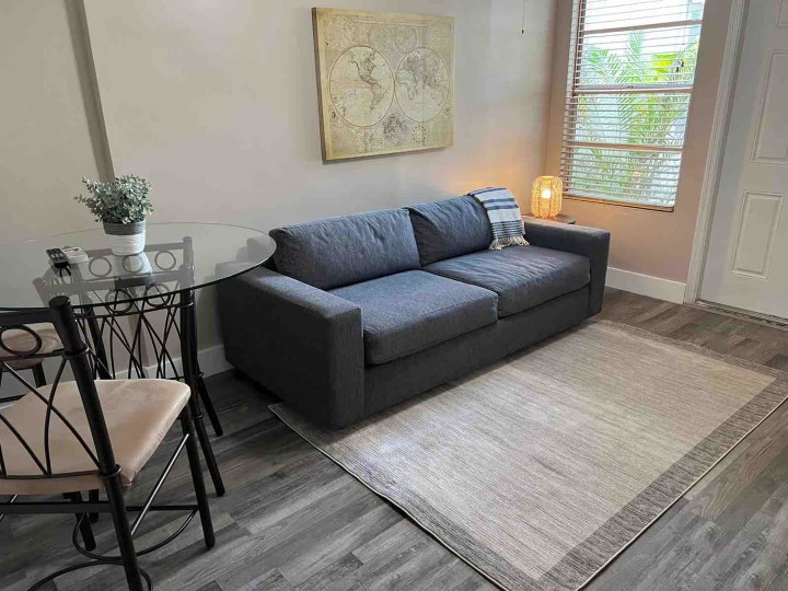 Fully Furnished Small Hollywood 1/1 Apt./min. 1-mo - Hollywood, FL