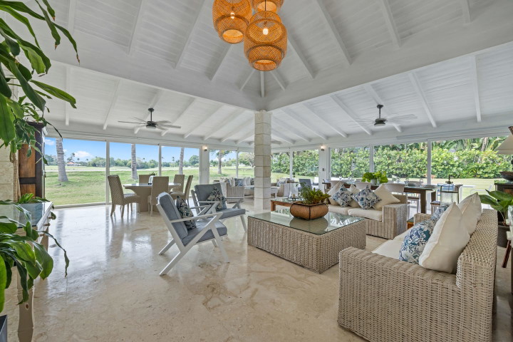 Casa Links: 4bdrm Golf View, Pool, Near Minitas! - La Romana