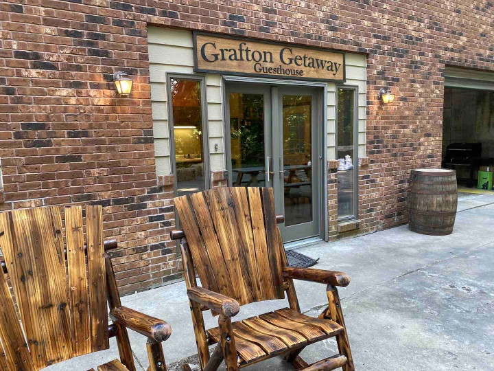 Grafton Getaway @ The Cottage - Alton, IL