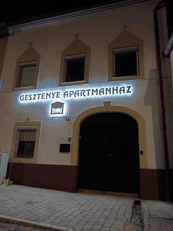 Gesztenye Apartamnház - Pécs