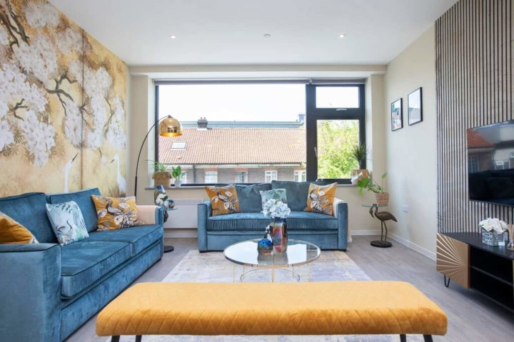 Palm Tree House | Birds Of Feather - Sevenoaks