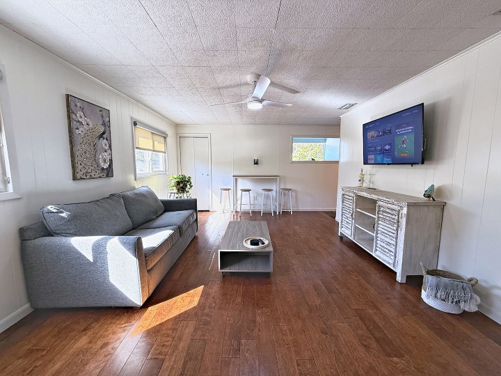 Modern 1br Apt | Near Raymond James Stadium - Tampa, FL