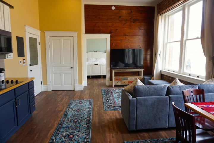 Travel In Comfort- The Hidden Gem Of Downtown Ptx - Palestine, TX