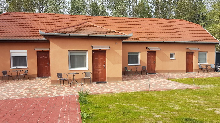 Angyal Apartman Cserkeszőlő Bordó Apartman - Cserkeszőlő