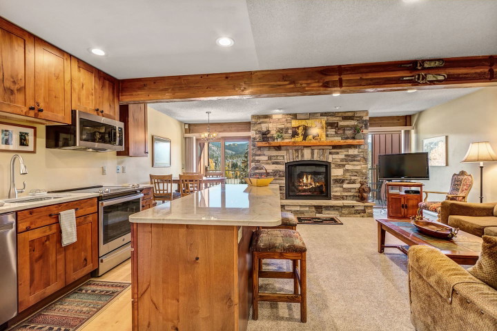 Hot Tubs, Walk To Main Street, Covered Parking - Breckenridge, CO