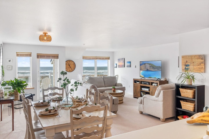 Ocean Front Top Floor W/pool & Hot Tub Ev Charger - Westport