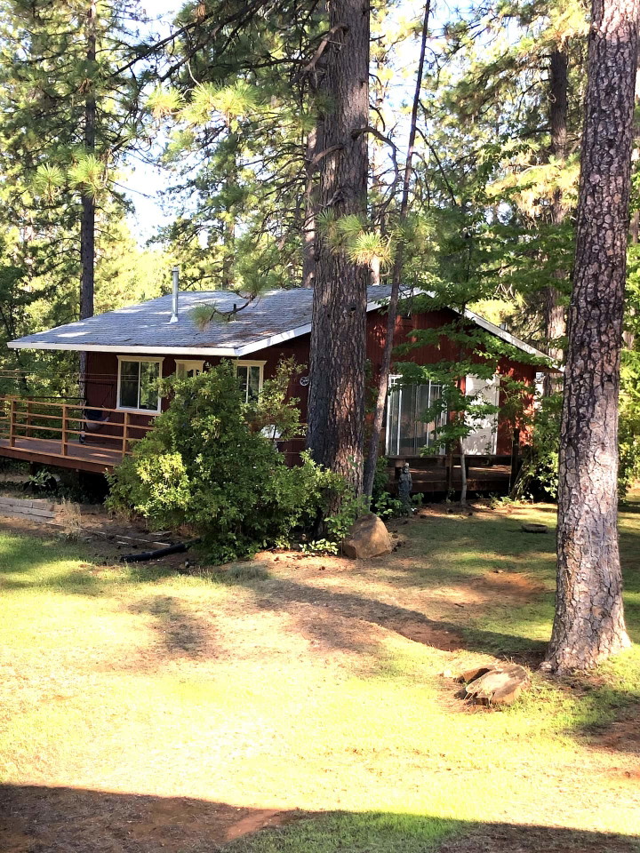 Charming Little House All Your Own - Grass Valley, CA