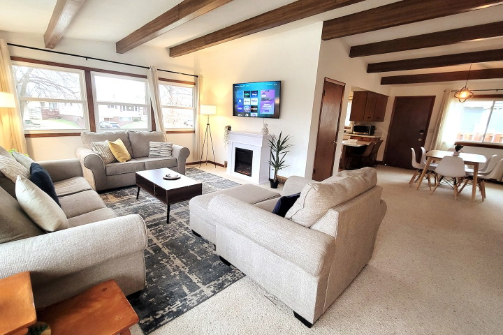 The Gwen | 2br Apt, Fenced Yard, Pets, <3mi Mayo - United States