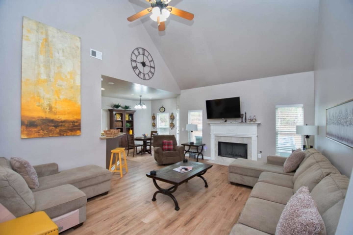 5-star Luxury Home Sleeps 22+ Airport Proximity - South Fulton, GA