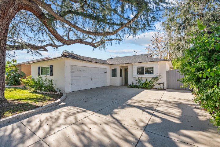 Serene Home In The Heart Of Santa Clarita - Santa Clarita, CA