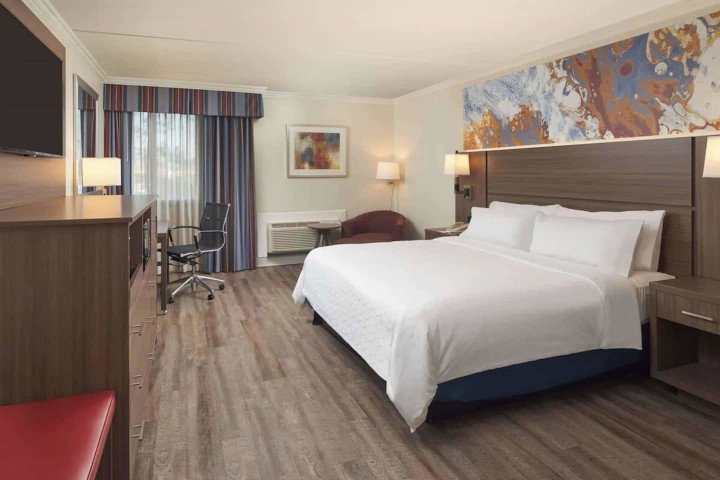 King Exec | Wyndham Columbia | Executive Floor - Columbia, MO