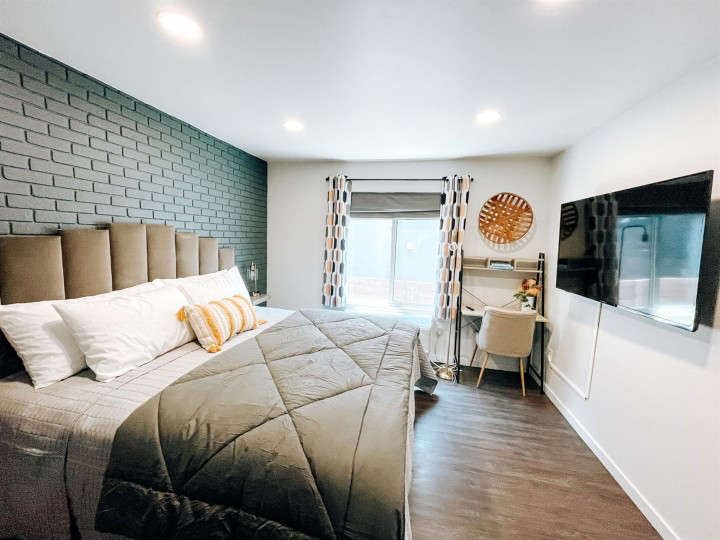 Suite #24 Modern One Bedroom In Midtown, Okc! - Oklahoma City, OK