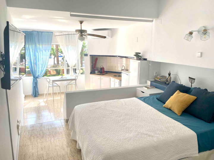 Ocean Views + Pool + 10m Of Beach + Portaventura - Tarragona