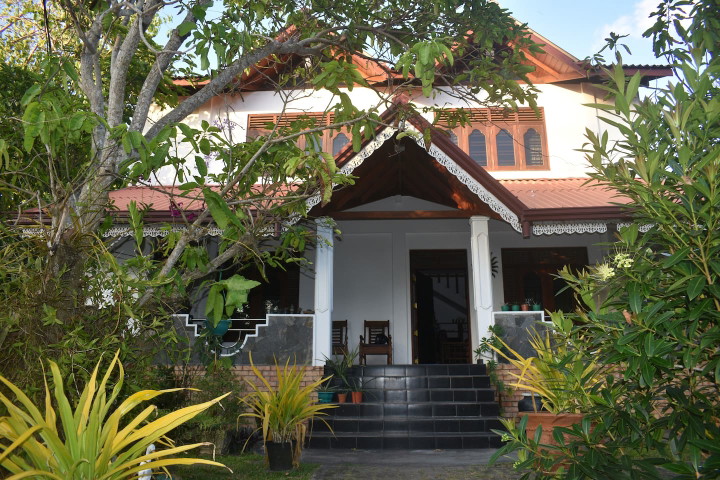 Private 5-bedroom Villa - Hikkaduwa